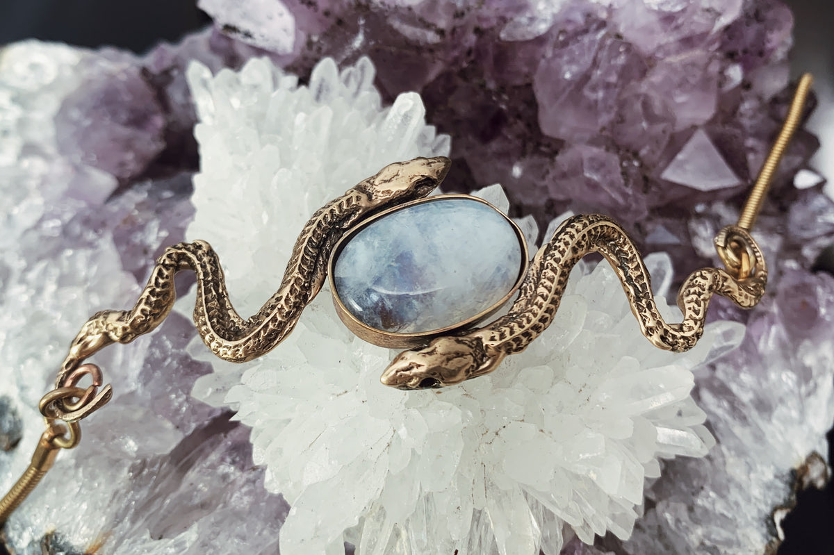 One of a Kind – Paper Stranger